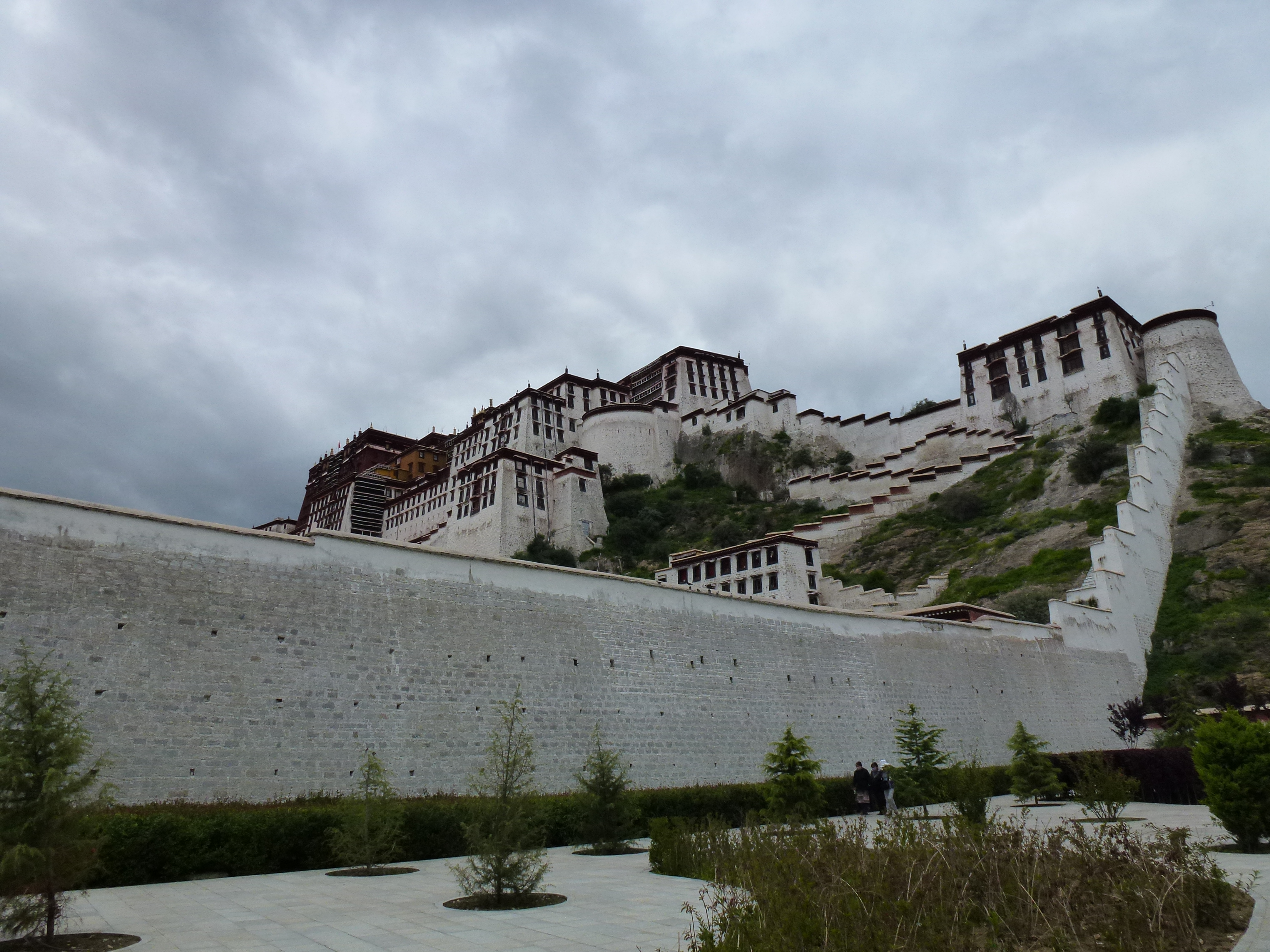 5 Amazing Buddhist Monasteries in Tibet - Red Lipstick Traveler
